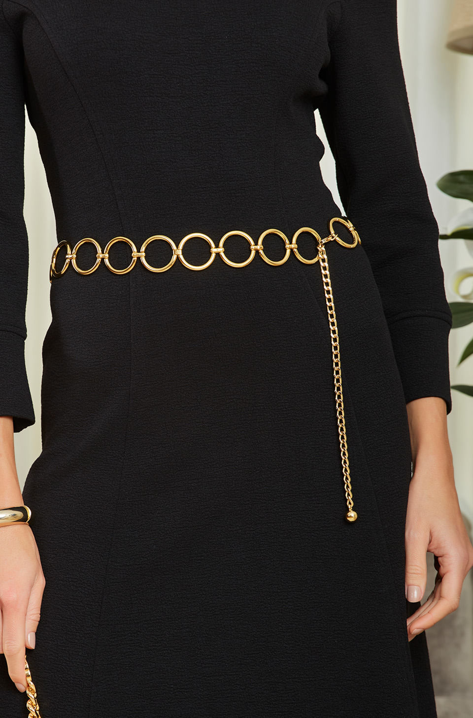 VESTIDO-PARIS-BLACK-CINTO-ARGOLAS_45885_3.jpg?v=638807592913930000